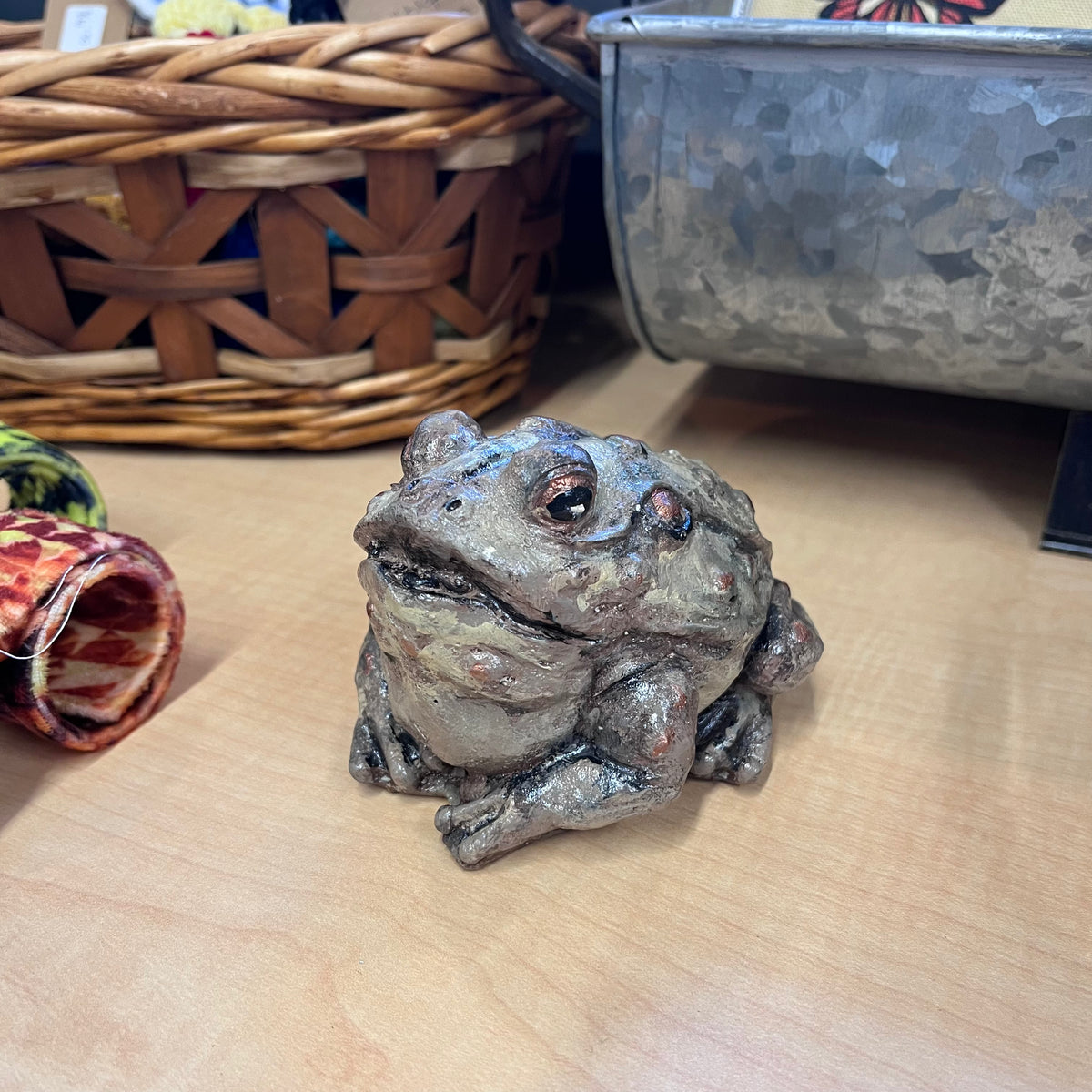Concrete Bullfrog Garden Statue – Little Red Wagon Native Nursery